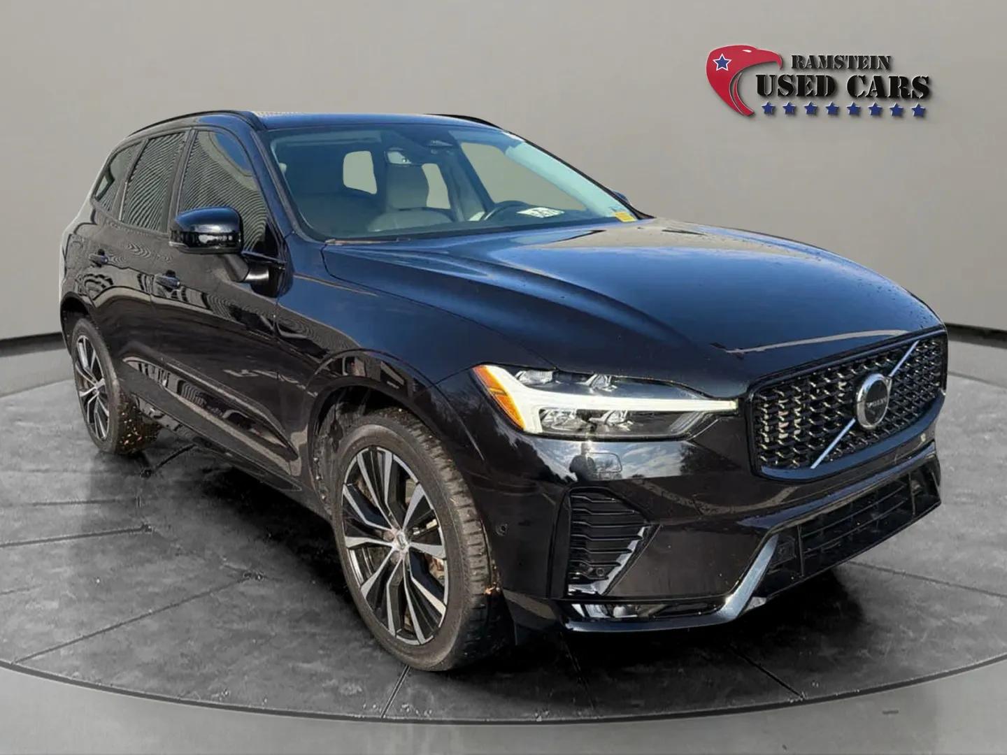2023 Volvo Xc60 B5 Plus Dark Theme